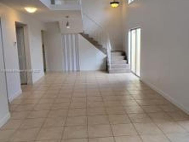8650 109th Ave SW #3 112, Miami, FL 33173