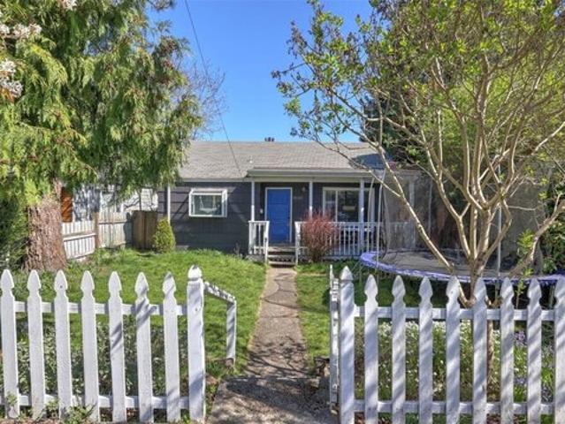8650 10th Ave SW, Seattle, WA 98106