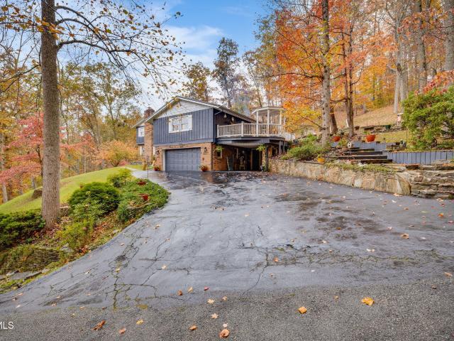 8651 Curtiss Hill Road