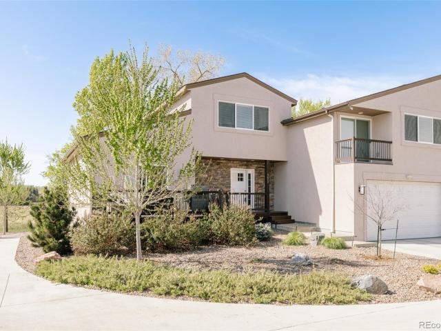8652 W 49th Place