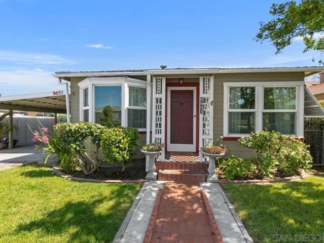8653 Washington Ave, La Mesa, CA 91942
