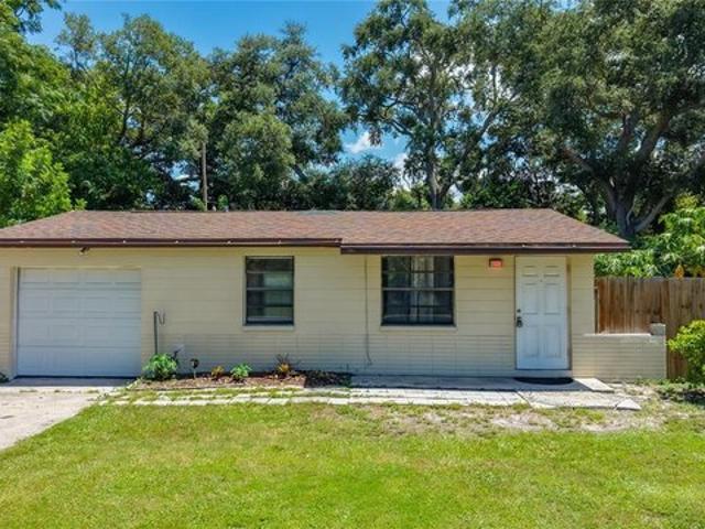 8653 69th St N, Pinellas Park, FL 33782