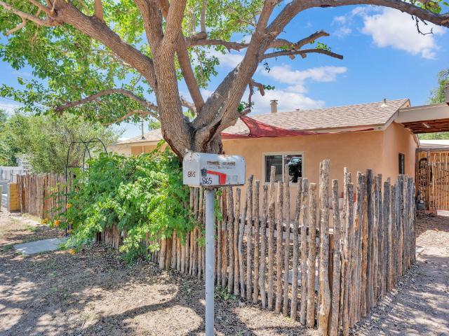 865 Arthur Drive SW
