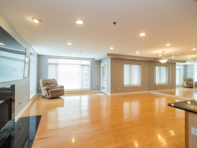 865 E 22nd Street # 302