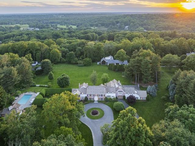 865 Hollow Tree Ridge Rd, Darien, CT 06820