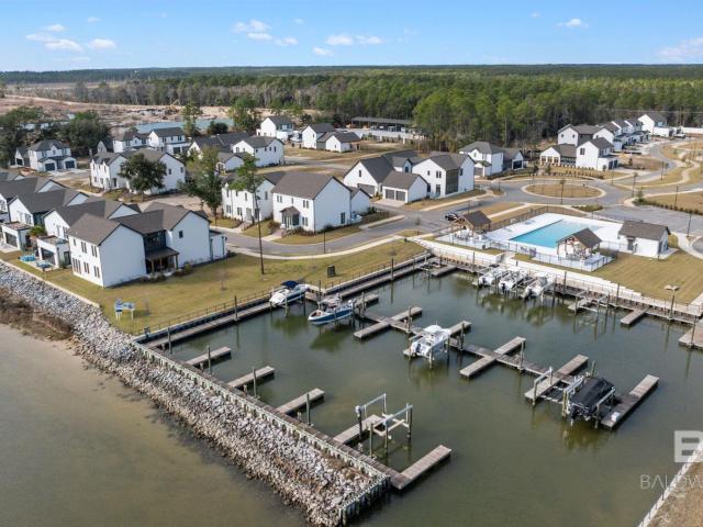 865 Inlet Circle