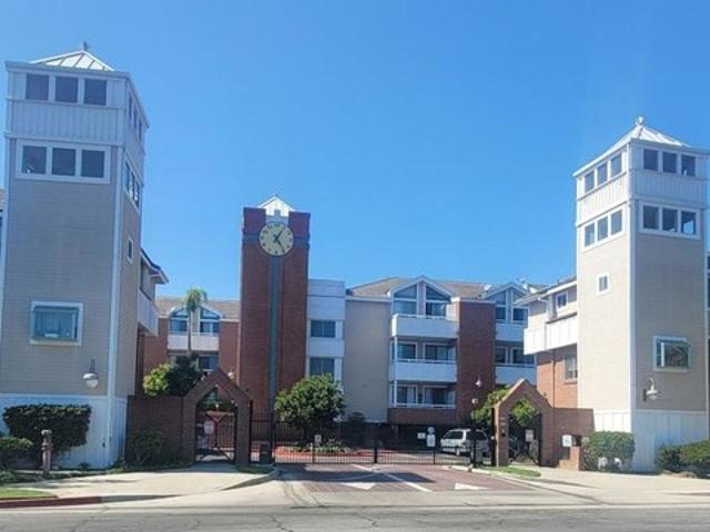 865 S B St Apt J2, Oxnard, CA 93030