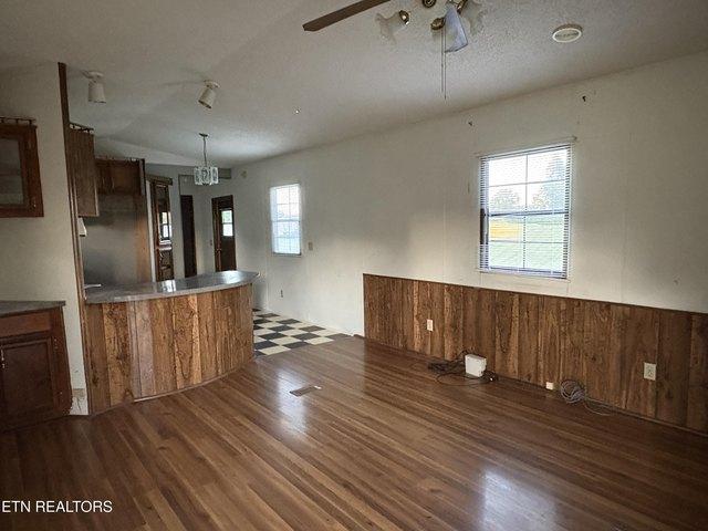 865 Shade Pressnell Rd, Tazewell, TN 37879