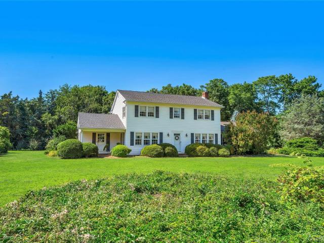 865 Peconic Bay Boulevard