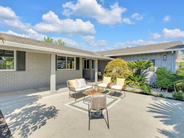 865 W Knickerbocker Drive