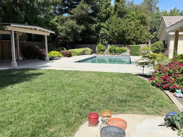 865 Woodmont Court