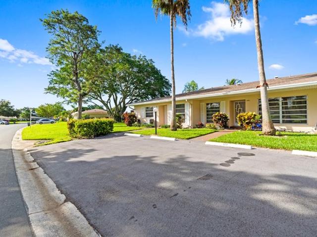 8666 Bella Vista Dr Unit 111, Boca Raton, FL 33433