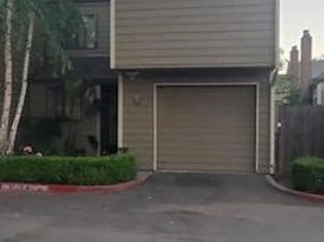 8667 Mariners Dr #63, Stockton, CA 95219