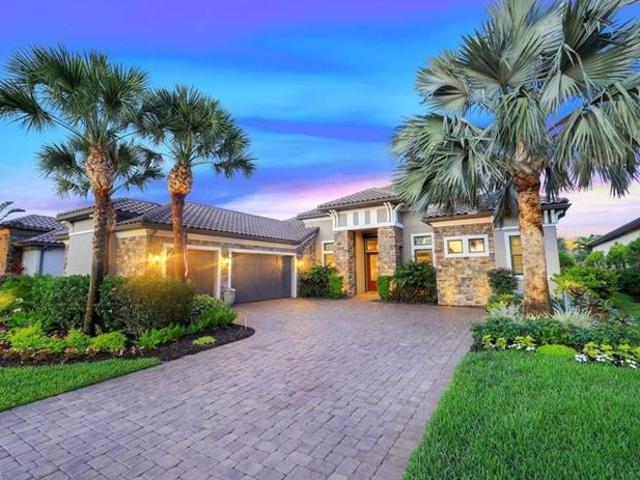 8668 Amour Ct, Naples, FL 34119