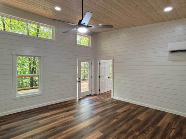 8668 Lakeshore Drive