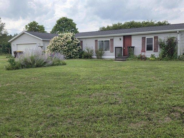 8669 Meadow Vista Dr, Saranac, MI 48881