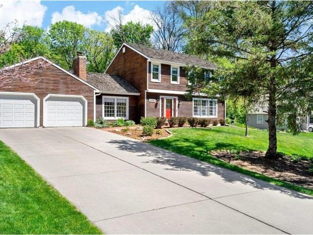 8660 Black Maple Dr, Eden Prairie, MN 55344