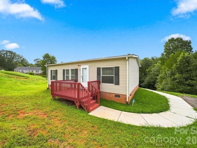 8660 Hollywood Dr, Connelly Springs, NC 28612
