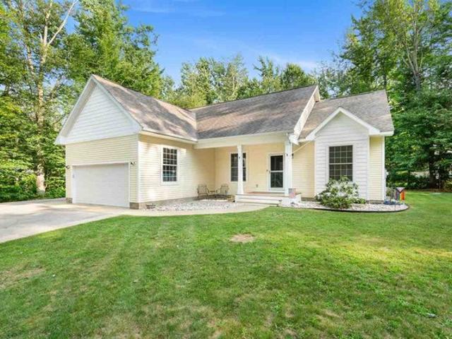 8660 Tall Timber Ln, Petoskey, MI 49770