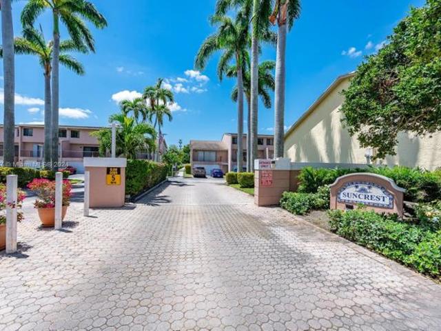 8661 SW 154th Cir Pl #1F, Miami, FL 33193
