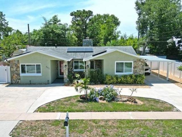 8662 Oriole Ln, Seminole, FL 33777