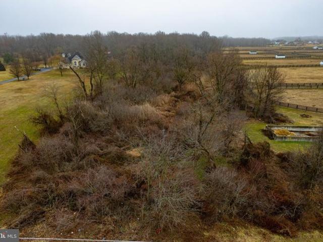 866 Old School House Rd, Middletown, DE 19709