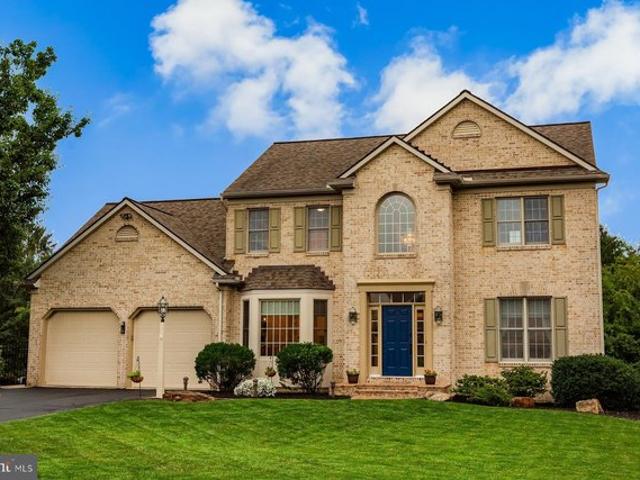 866 Stonebridge Dr, Lancaster, PA 17601