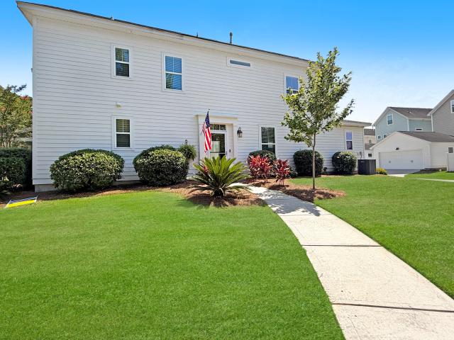 866 Rue Drive