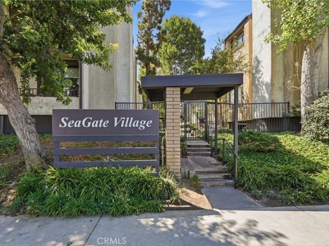 8675 Falmouth Ave Apt 221, Playa Del Rey, CA 90293