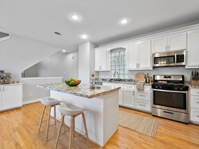 8676 Meadowcroft Dr, Houston, TX 77063 | MLS #32172 | Compass