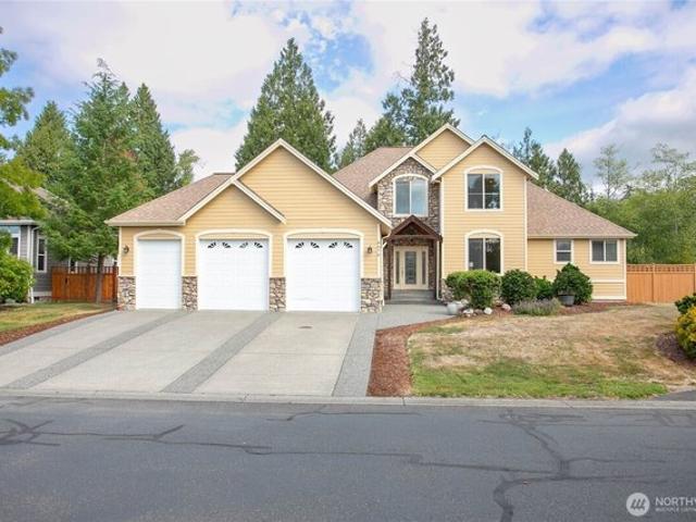 8676 Ashbury Ct, Blaine, WA 98230