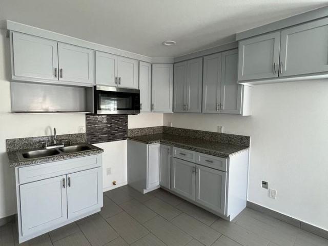 8677 Dearborn Ave 2 Bedroom Apartment for Rent at 8677 Dearborn Ave, South Gate, CA 90280 South Gate