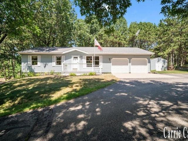 8670 Wolven Ave NE, Rockford, MI 49341