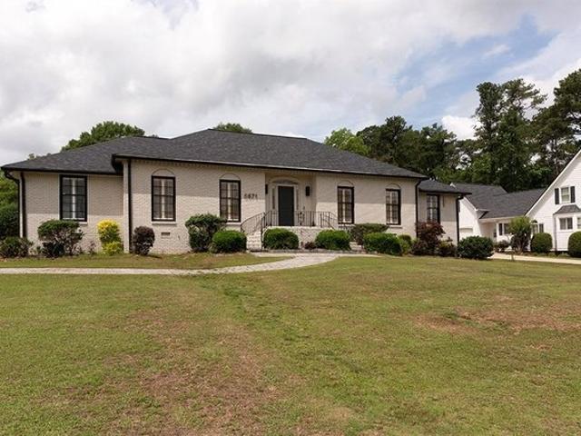 8671 Lake Forrest Dr, Douglasville, GA 30134
