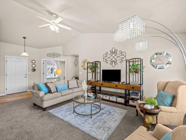 8671 W Thunder Mountain Dr
