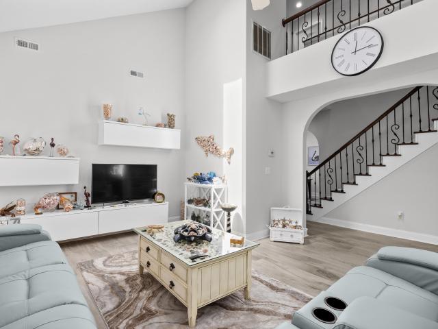 867 Cardinal Pl