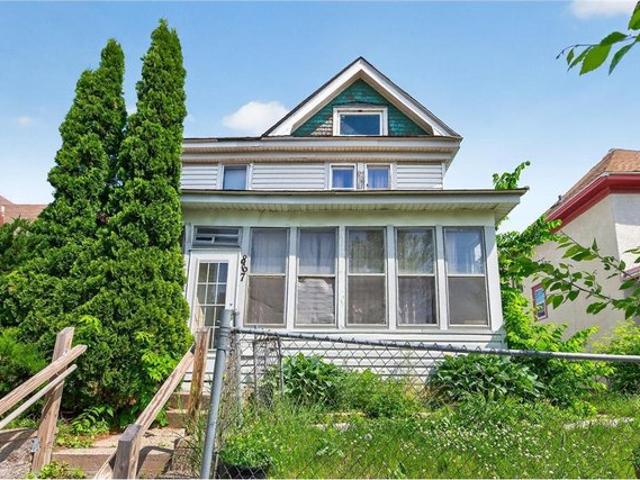 867 Aurora Ave, Saint Paul, MN 55104