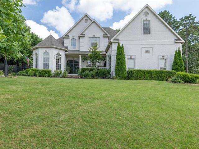 867 E Emerson Ln, Fayetteville, AR 72701