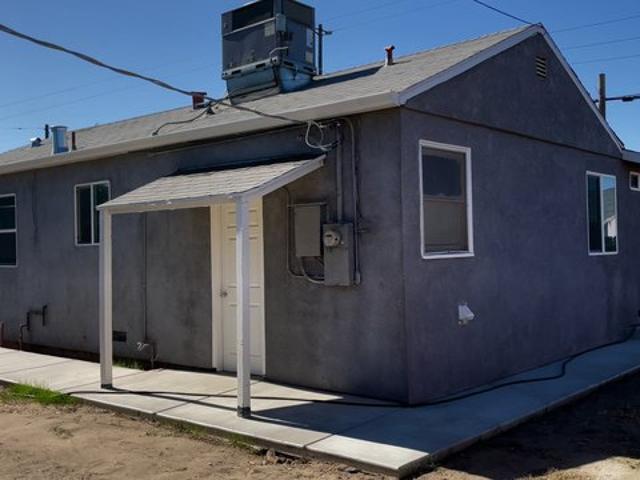 867 Edythe St, Manteca, CA 95337