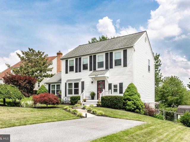 867 Elmwood Court