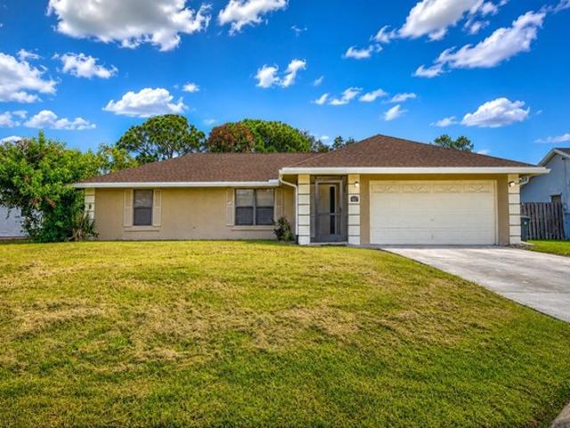 867 SE Starflower Ave, Port Saint Lucie, FL 34983