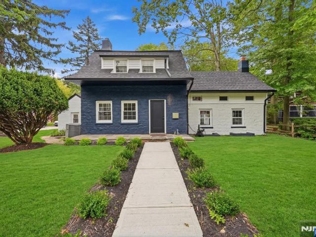 867 River Road