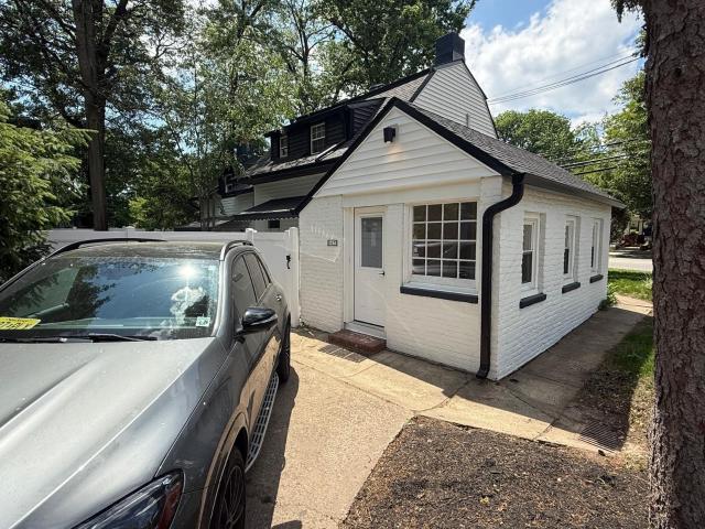 867 River Rd