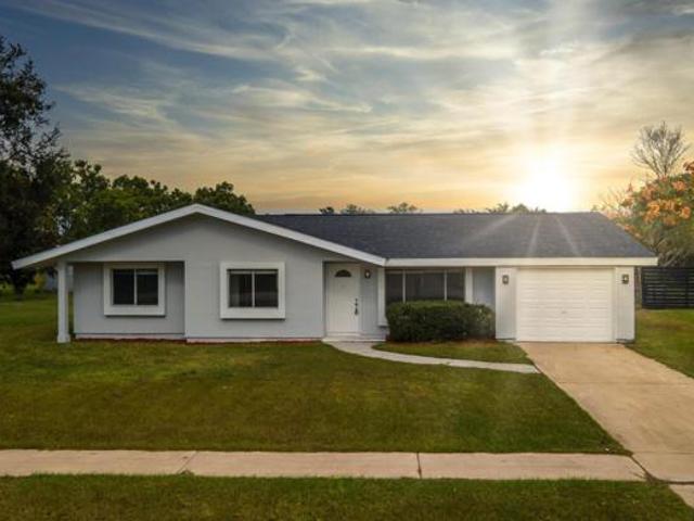 867 Riviera NE, Palm Bay, FL 32905