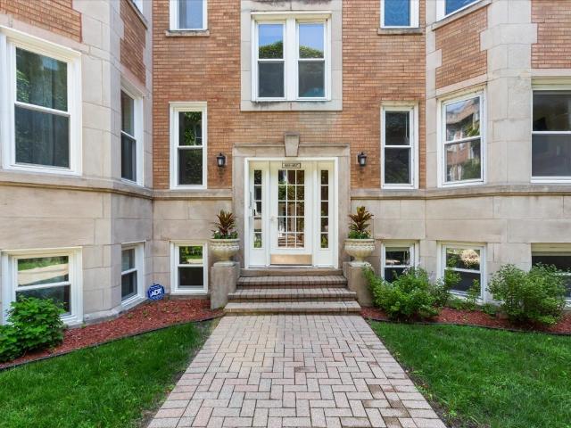 867 W Cornelia Avenue # 1