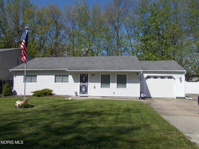 867 W Graceway Dr, Napoleon, OH 43545