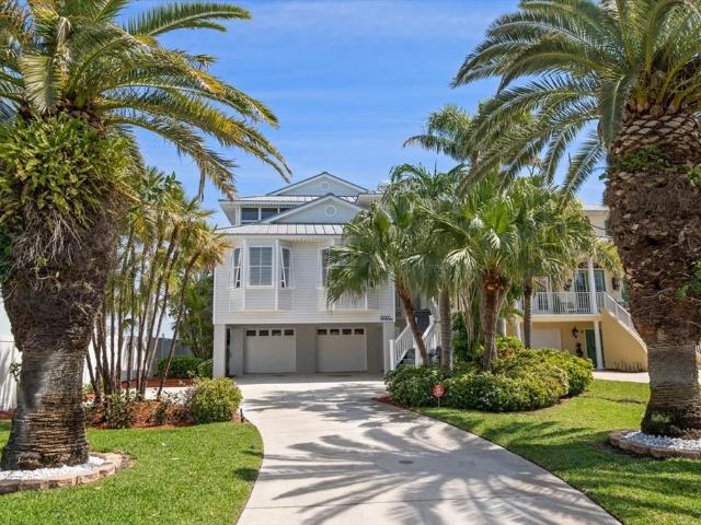 8685 E Bay Dr, Treasure Island, FL 33706 | MLS #TB8487