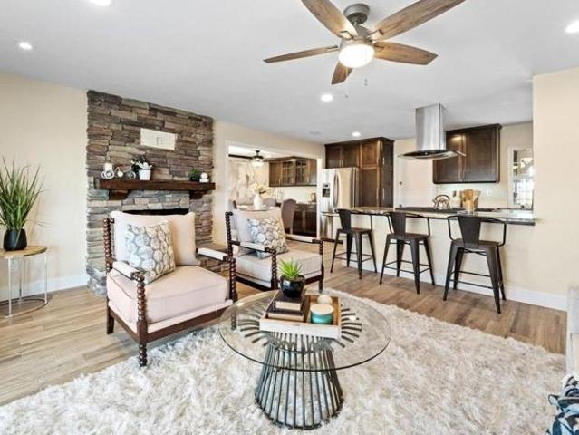 8686 Calle Viviano, El Cajon, CA 92021