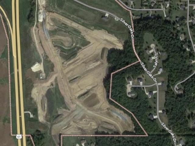 8687 Cambria Dr, Dubuque, IA 52003