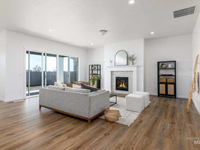 8687 W Stock Brg St, Star, ID 83669 | MLS #98975
